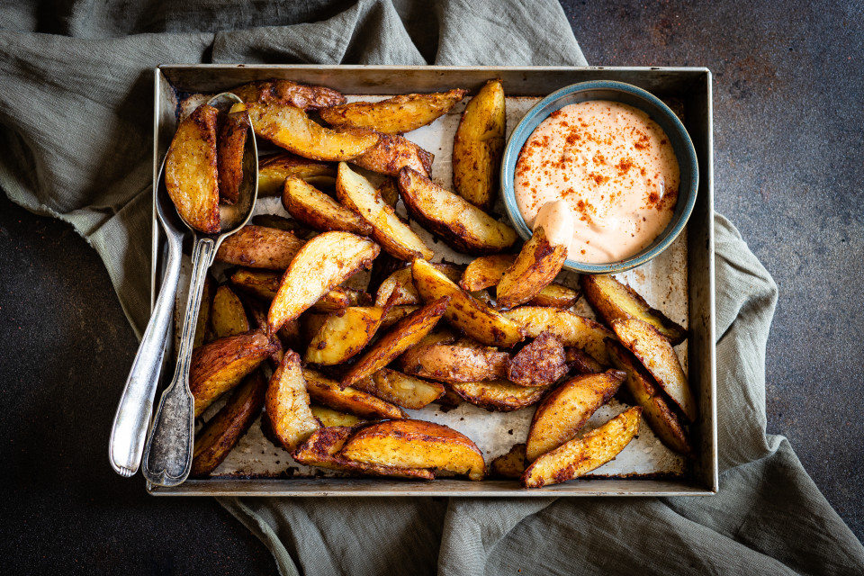 Patate croccanti arrosto con salsa BBQ | Miele